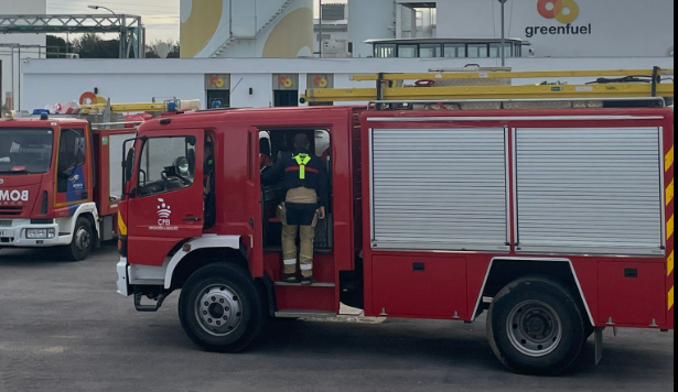 Localizan un cadáver dentro de un vehículo calcinado Localizan un cadáver dentro de un vehículo calcinado